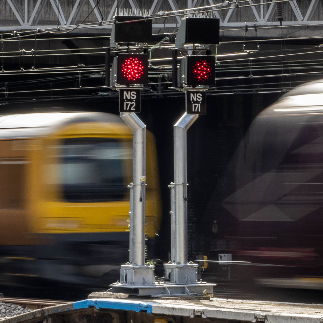 Hinged Lightweight Signal Post - Trackside Solutions For Rail